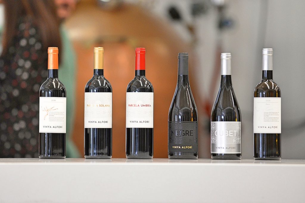 Vinya Alforí: dos uvas en seis mágicas interpretaciones